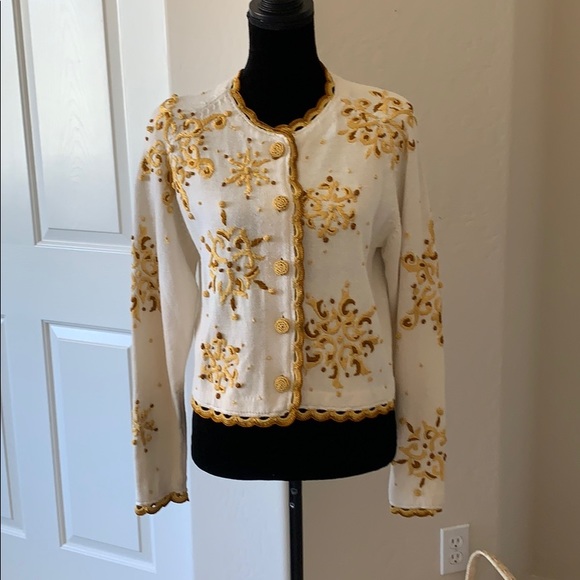 Express Tricot | Sweaters | Nwot Cream Gold Express Embroidered Sweater ...